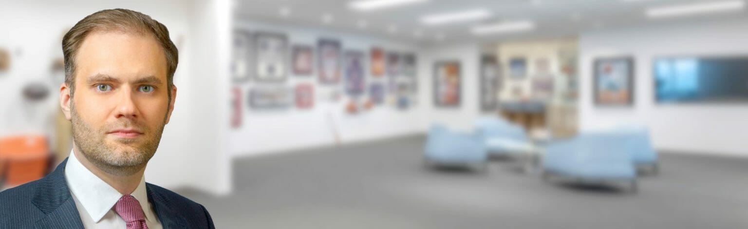 Damion Robinson | Diamond McCarthy LLP